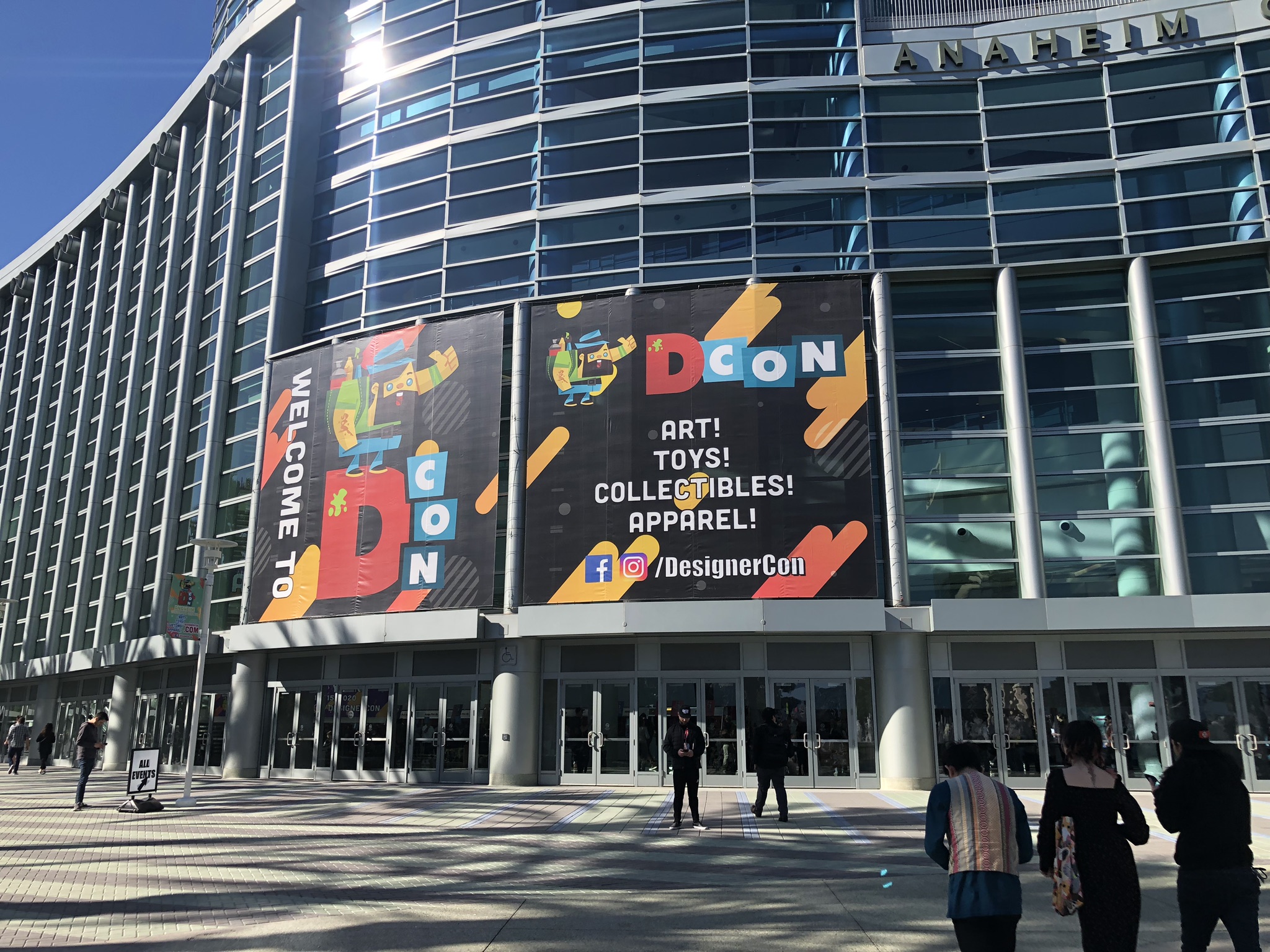 Cool Toys, Cool Snaps: Photos From DesignerCon 2019 – COMICON