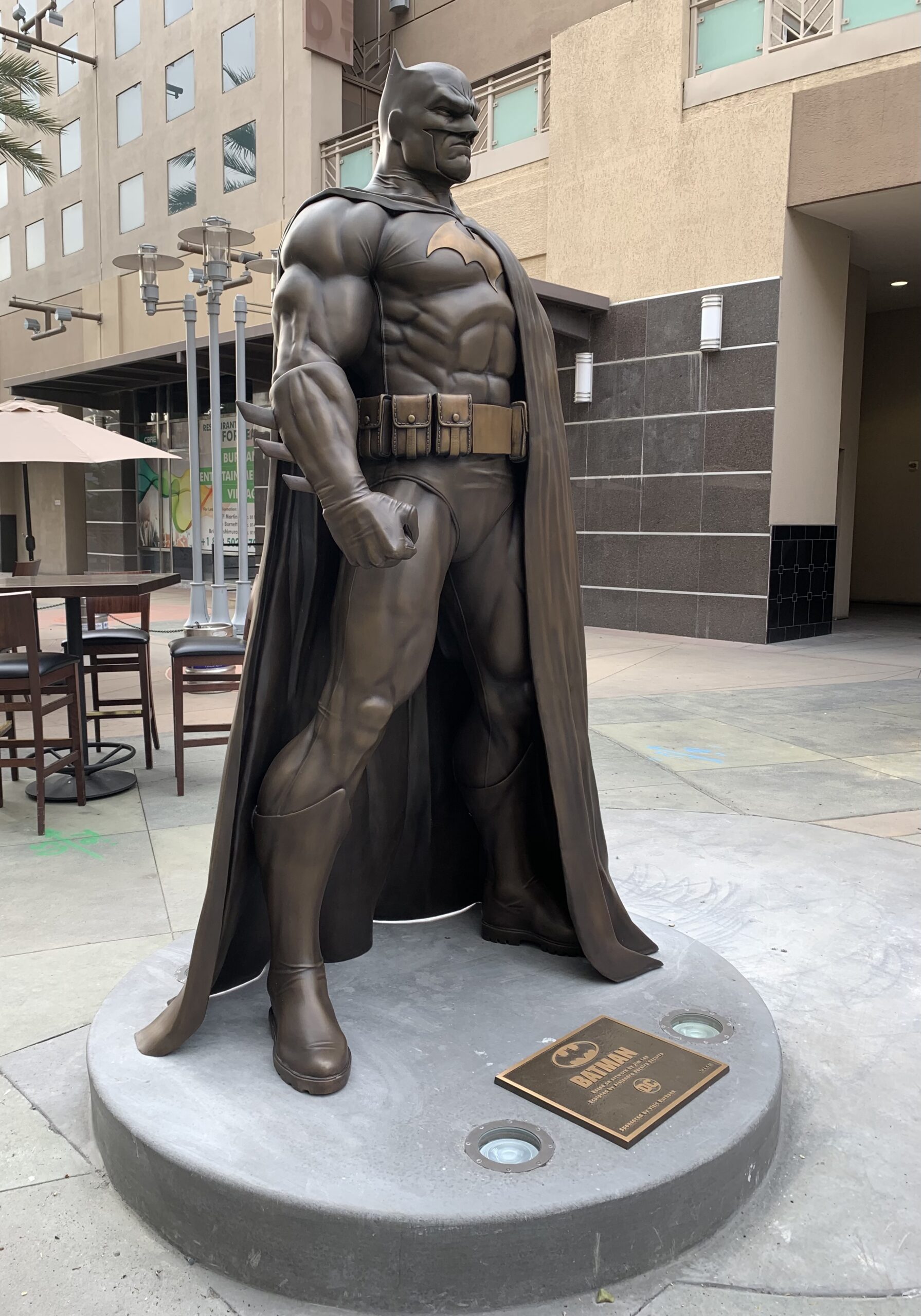 In A Year Of Real Life Heroes, DC Comics Decide To Erect A Batman ...